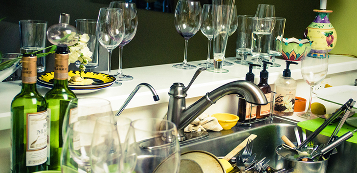 Solve These 9 Last-Minute Dinner Party Problems - Groomed Home